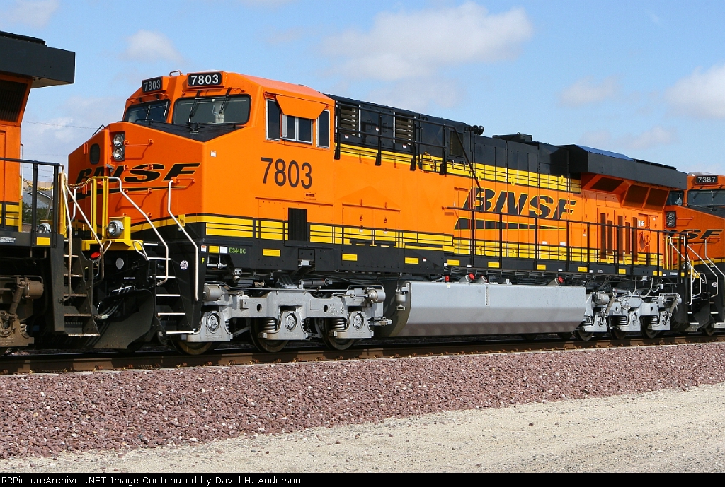 BNSF 7803